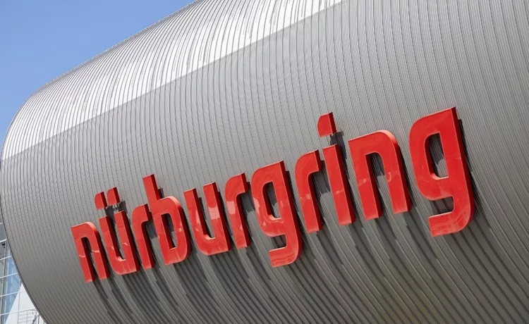 Esplosione al Nürburgring